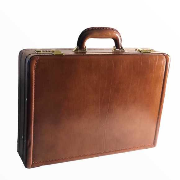 Heritage | Bags | Heritage Vintage High Quality Leather Executive ...